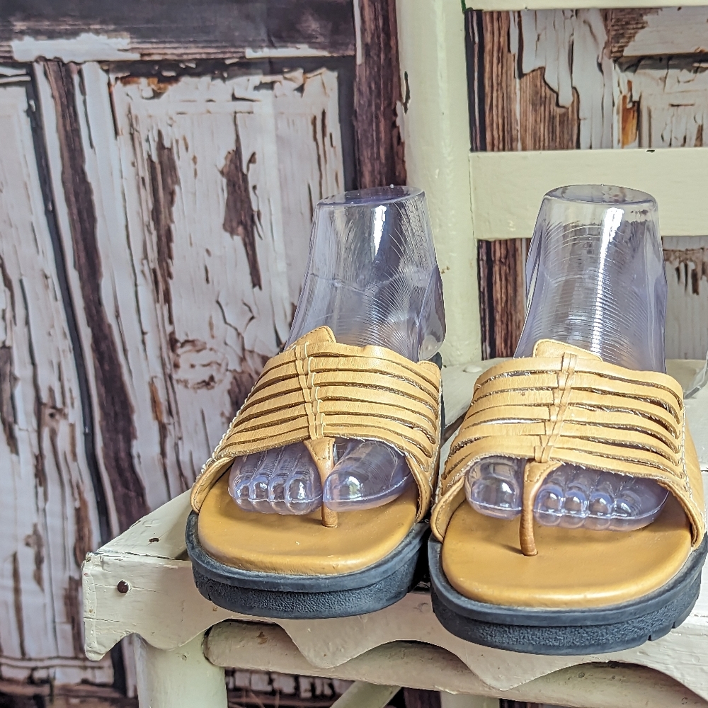 Bare Traps Sandals - Gem